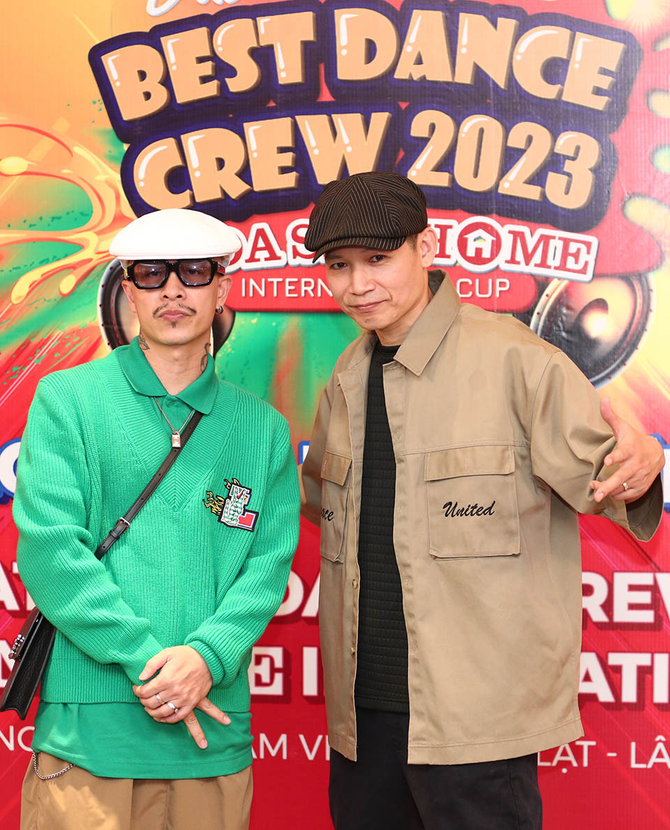 Do Viet Max, Viet Thanh feel pressured when sitting in the hot seat of ...