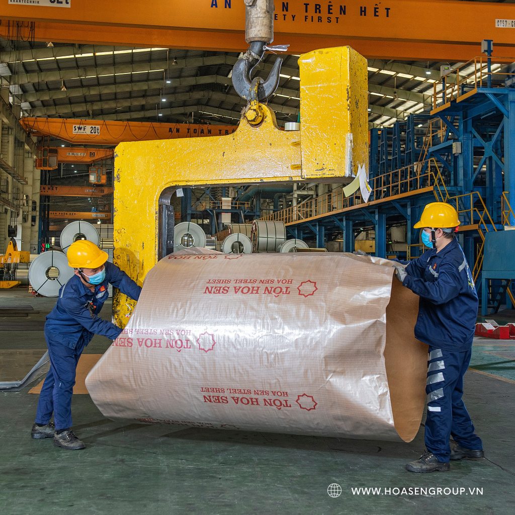 Protect steel sheet rolls effectively with Hoa Sen multi-layer steel ...