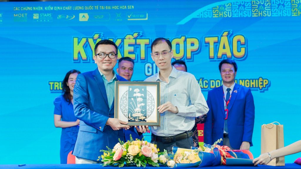 Tập đoàn Hoa Sen ký kết thỏa thuận hợp tác với Trường Đại học Hoa Sen ...